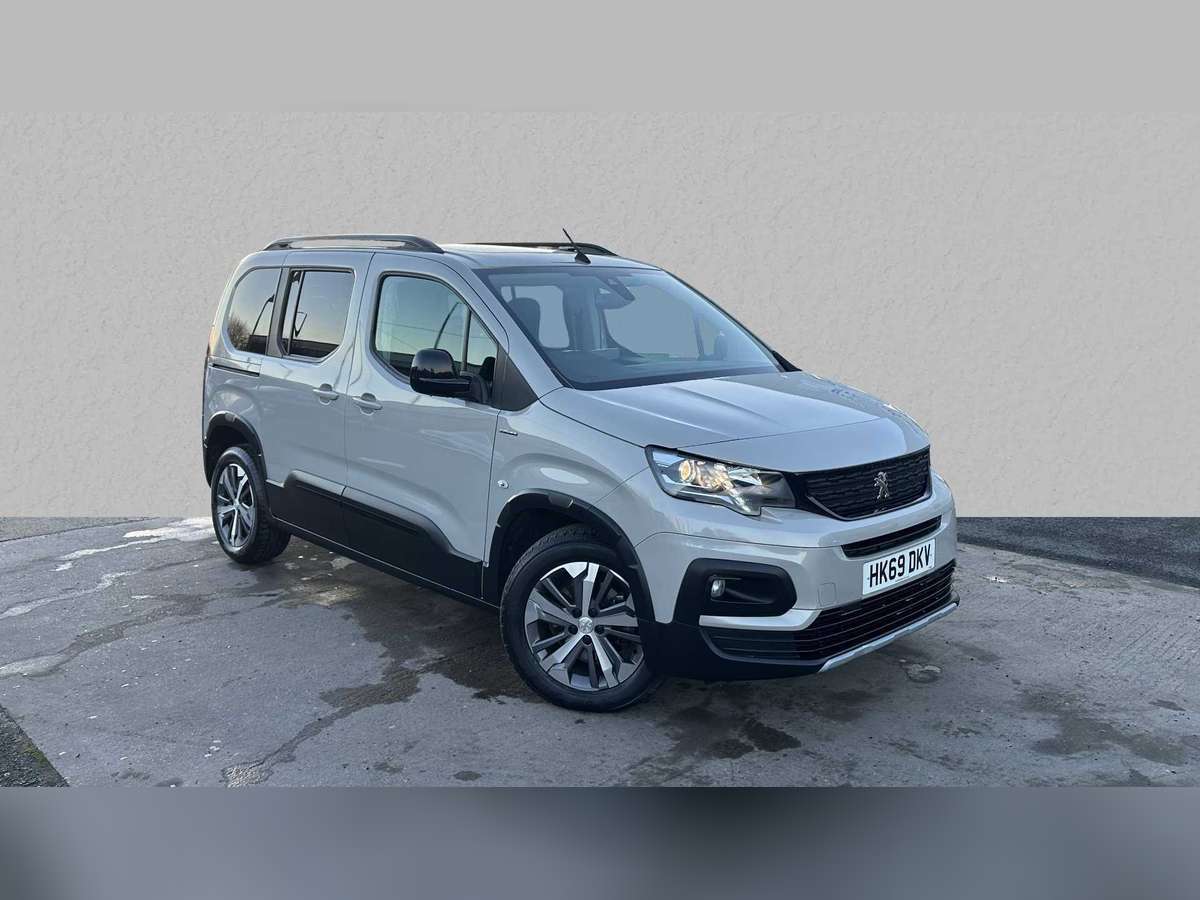 Best small MPVs in 2025 | heycar UK