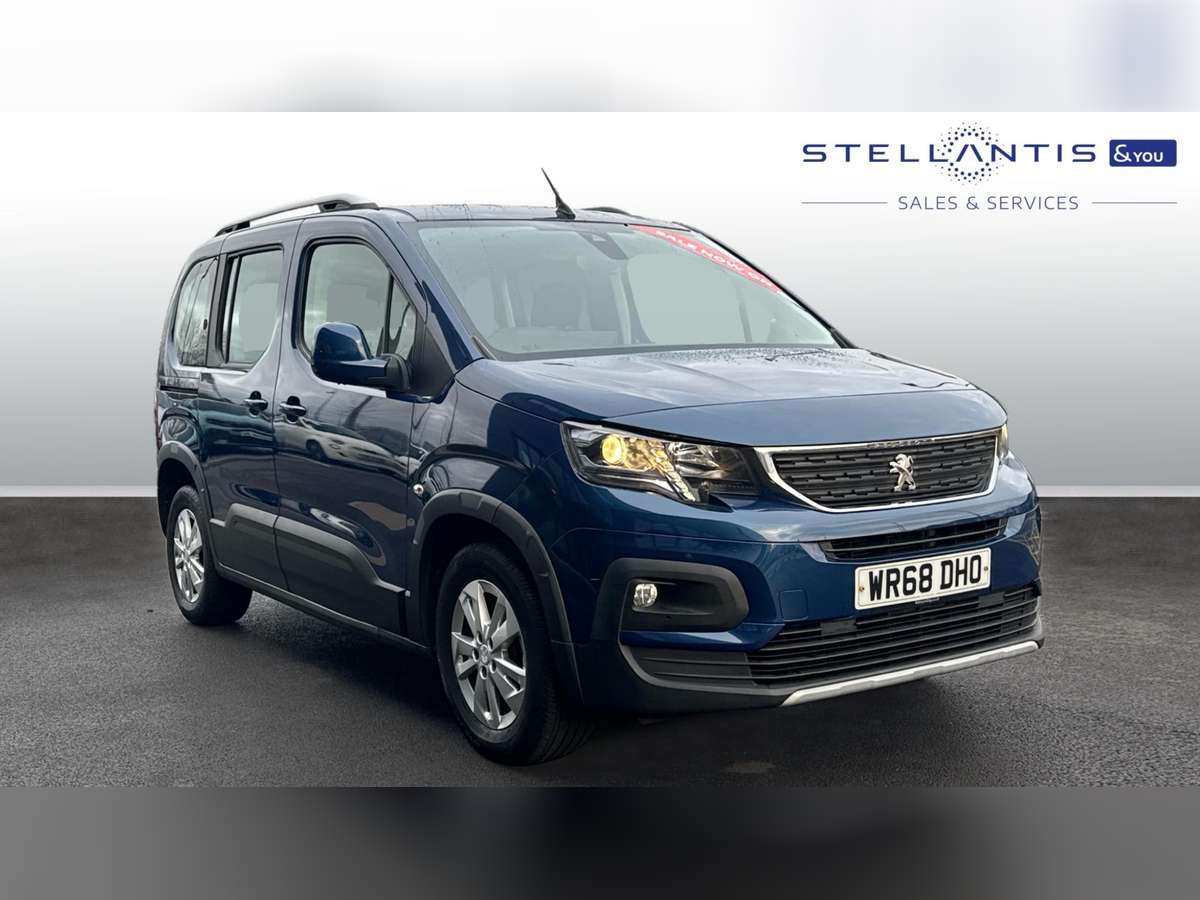 Best small MPVs in 2025 | heycar UK