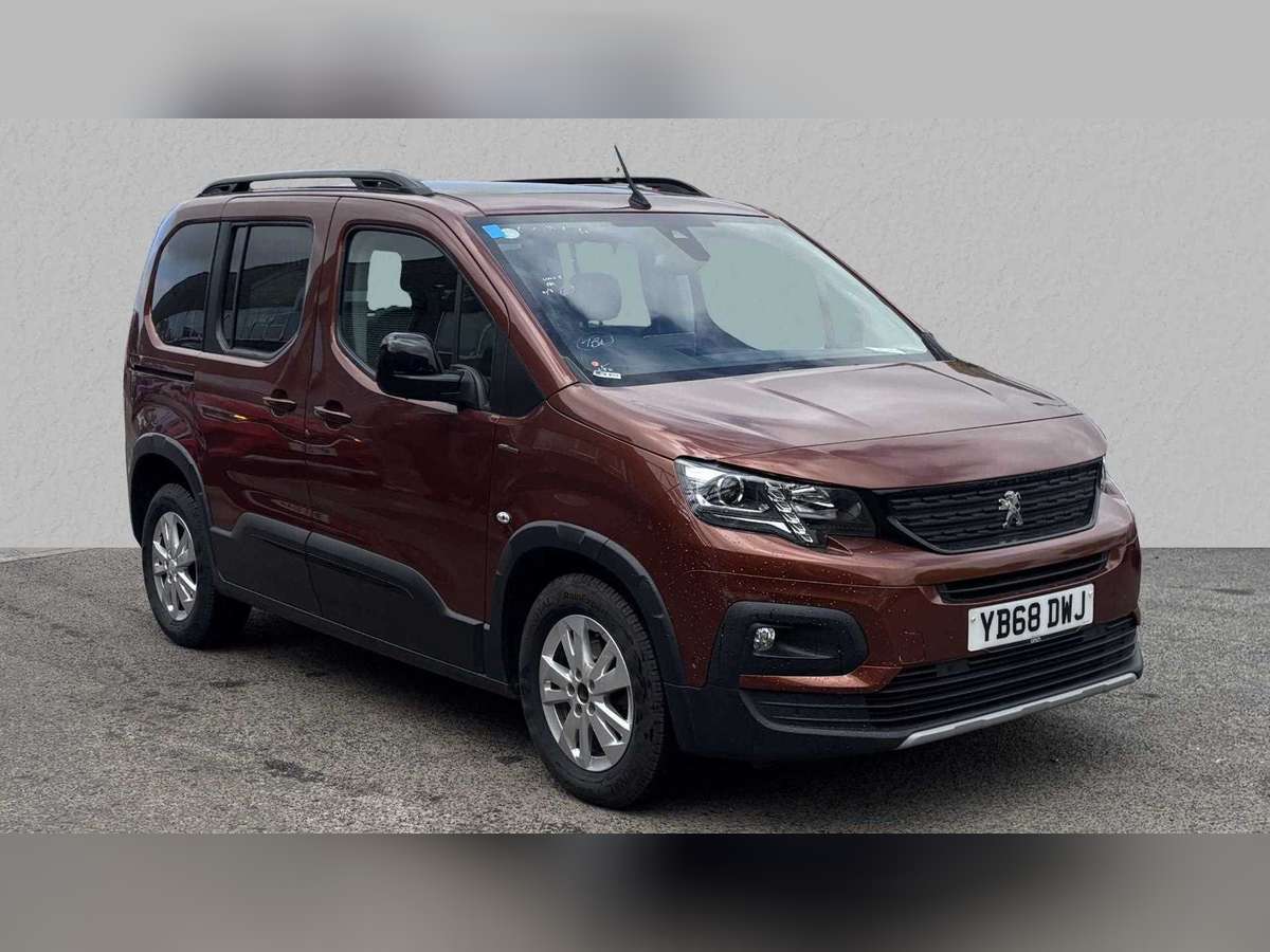 Best small MPVs in 2025 | heycar UK