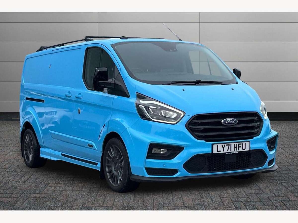 Group 1 Ford Farnborough CV. Car Dealership, Farnborough | RAC Cars