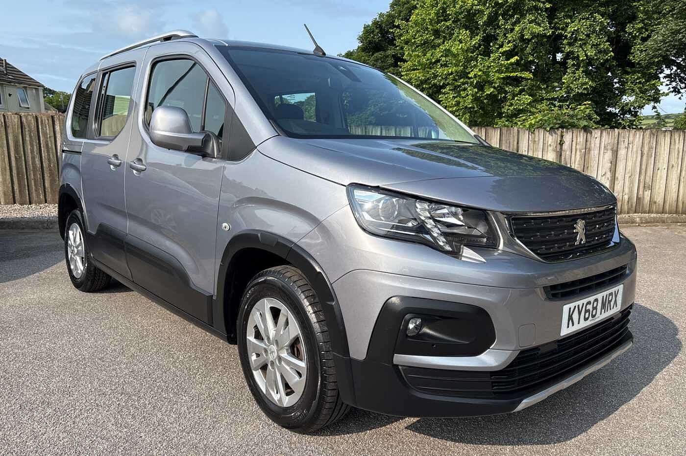 Best small MPVs in 2025 | heycar UK