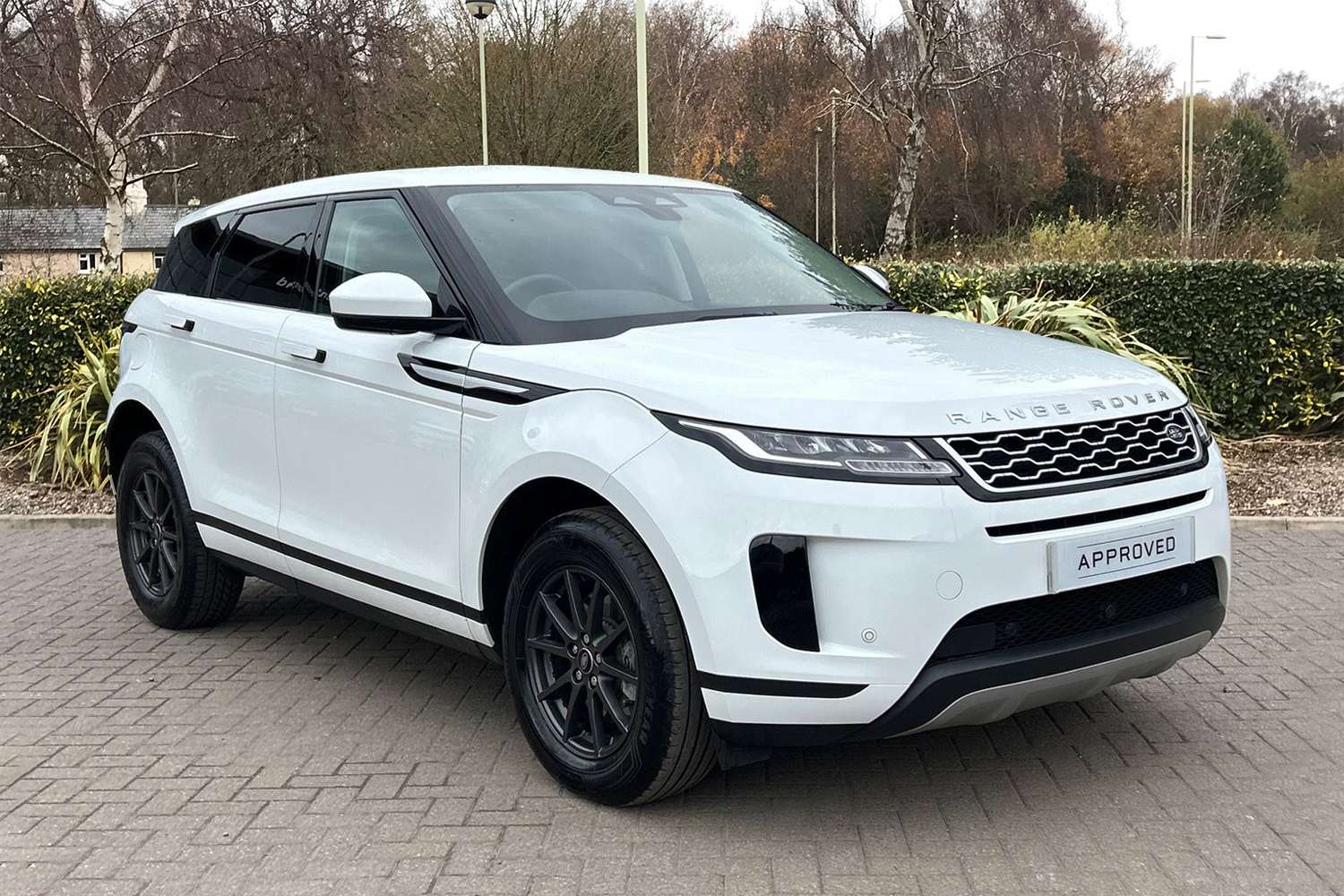 Pentland Land Rover Perth. Quality Car Dealership in Perth | heycar UK