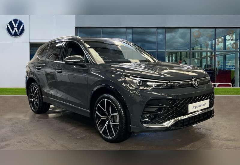 Marshall Volkswagen Gatwick. Car Dealership, Crawley | RAC Cars